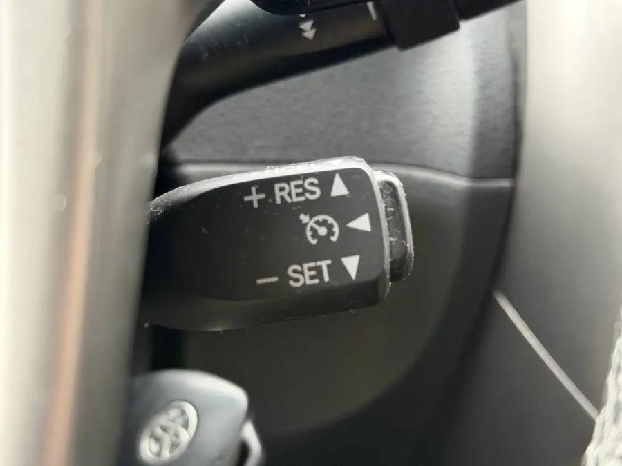 Melns Toyota Verso 2010 Rīga, ar dzinēja tilpumu 2.20 L un nobraukumu 230 tūkst. km par 4650 €, foto 12 vietnē AUTOMOTO.COM.LV