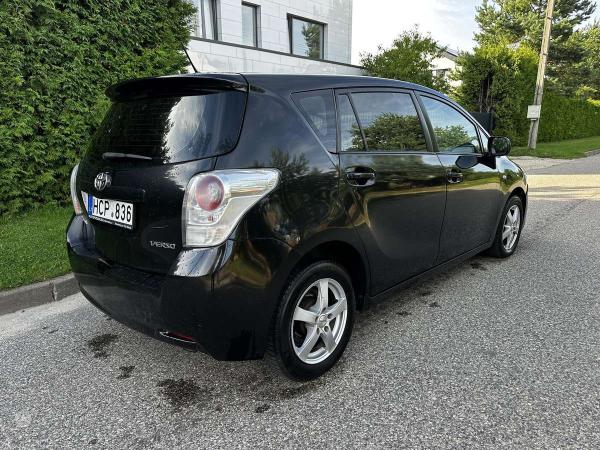 Toyota Verso 2010 in Vilnius on AUTOMOTO.COM.LV Black Toyota Verso 2010 in Vilnius, with an engine capacity of 2.00 L and mileage of 280 thousand km for 2500 €, photo 6 on AUTOMOTO.COM.LV