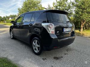 Black Toyota Verso 2010 in Vilnius, with an engine capacity of 2.00 L and mileage of 280 thousand km for 2500 €, photo 8 on AUTOMOTO.COM.LV