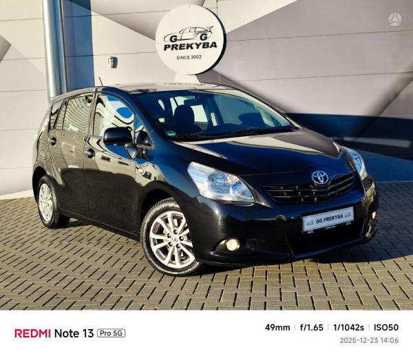 Black Toyota Verso 2011 in Kaunas, with an engine capacity of 1.80 L and mileage of 123 thousand km for 6450 €, photo 1 on AUTOMOTO.COM.LV