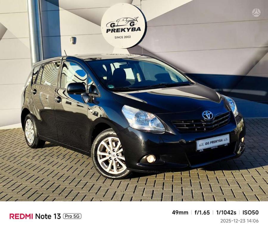 Melns Toyota Verso 2011 Kauņa, ar dzinēja tilpumu 1.80 L un nobraukumu 123 tūkst. km par 6450 €, foto 1 vietnē AUTOMOTO.COM.LV