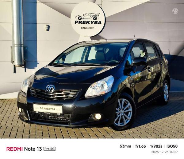 Black Toyota Verso 2011 in Kaunas, with an engine capacity of 1.80 L and mileage of 123 thousand km for 6450 €, photo 4 on AUTOMOTO.COM.LV