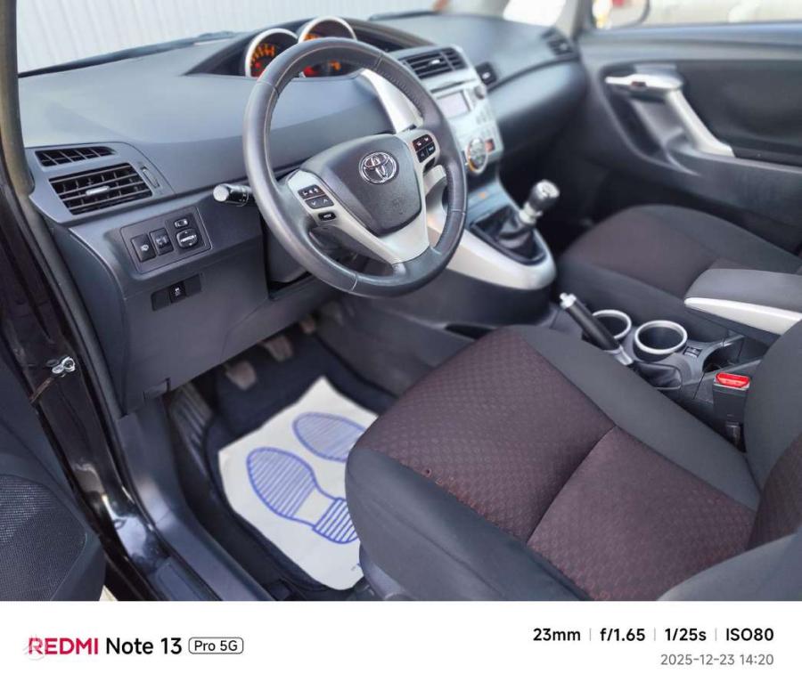 Melns Toyota Verso 2011 Kauņa, ar dzinēja tilpumu 1.80 L un nobraukumu 123 tūkst. km par 6450 €, foto 17 vietnē AUTOMOTO.COM.LV