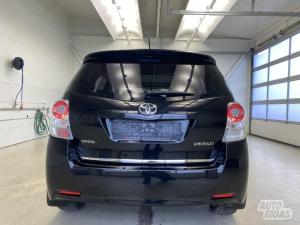 Black Toyota Verso 2011 in Radviliskis, with an engine capacity of 2.00 L and mileage of 293 thousand km for 5150 €, photo 6 on AUTOMOTO.COM.LV