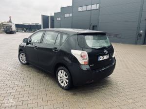 Melns Toyota Verso 2011 Kauņa, ar dzinēja tilpumu 2.00 L un nobraukumu 298 tūkst. km par 3750 €, foto 6 vietnē AUTOMOTO.COM.LV