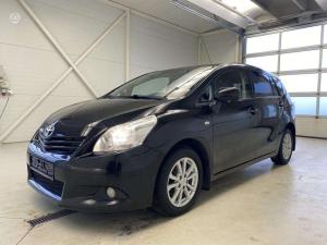Black Toyota Verso 2011 in Radviliskis, with an engine capacity of 2.00 L and mileage of 293 thousand km for 5150 €, photo  on AUTOMOTO.COM.LV