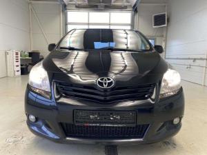 Black Toyota Verso 2011 in Radviliskis, with an engine capacity of 2.00 L and mileage of 293 thousand km for 5150 €, photo 5 on AUTOMOTO.COM.LV