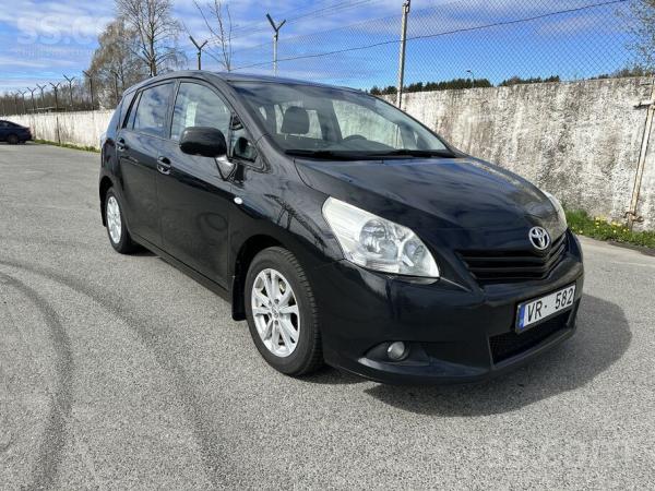 Melns Toyota Verso 2011 Rīga, ar dzinēja tilpumu 1.80 L un nobraukumu 295 tūkst. km par 3900 €, foto 2 vietnē AUTOMOTO.COM.LV