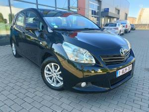 Melns Toyota Verso 2011 Klaipėda, ar dzinēja tilpumu 2.00 L un nobraukumu 192 tūkst. km par 3999 €, foto  vietnē AUTOMOTO.COM.LV