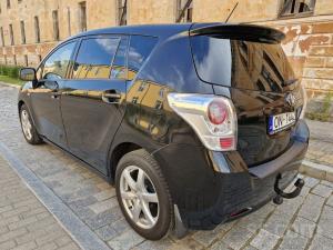 Black Toyota Verso 2011 in Daugavpils, with an engine capacity of 2.20 L and mileage of 265 thousand km for 5350 €, photo 10 on AUTOMOTO.COM.LV
