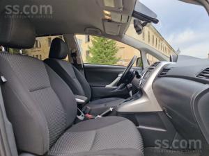 Melns Toyota Verso 2011 Daugavpils, ar dzinēja tilpumu 2.20 L un nobraukumu 265 tūkst. km par 4790 €, foto 13 vietnē AUTOMOTO.COM.LV