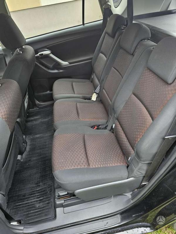 Melns Toyota Verso 2011 Rokiškis, ar dzinēja tilpumu 2.00 L un nobraukumu 193 tūkst. km par 4200 €, foto 5 vietnē AUTOMOTO.COM.LV