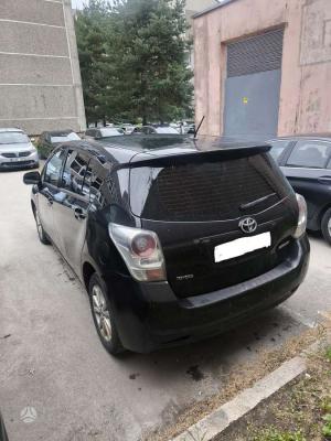 Черный Тойота Версо 2011 в Каунас, объемом двигателя 2.00 л и пробегом 370 тыс. км за 2700 €, фото 4 на AUTOMOTO.COM.LV