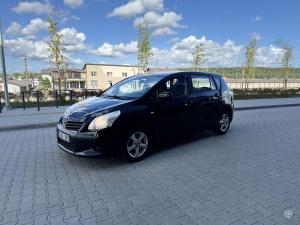Black Toyota Verso 2011 in Vilnius, with an engine capacity of 1.60 L and mileage of 242 thousand km for 5499 €, photo 3 on AUTOMOTO.COM.LV