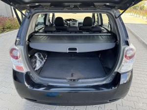 Black Toyota Verso 2011 in Vilnius, with an engine capacity of 1.60 L and mileage of 242 thousand km for 5499 €, photo 19 on AUTOMOTO.COM.LV