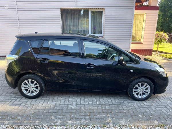 Melns Toyota Verso 2011 Vilkaviškis, ar dzinēja tilpumu 1.80 L un nobraukumu 184 tūkst. km par 5700 €, foto 5 vietnē AUTOMOTO.COM.LV