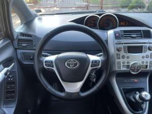 Melns Toyota Verso 2011 Vilkaviškis, ar dzinēja tilpumu 1.80 L un nobraukumu 184 tūkst. km par 5700 €, foto 13 vietnē AUTOMOTO.COM.LV