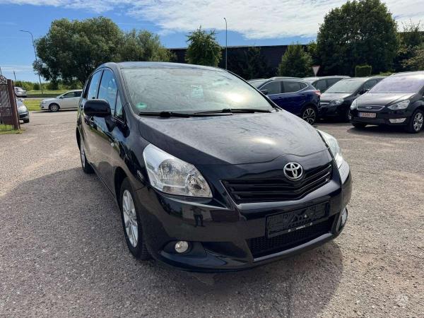 Melns Toyota Verso 2011 Jurbarkas, ar dzinēja tilpumu 1.80 L un nobraukumu 211 tūkst. km par 5850 €, foto 4 vietnē AUTOMOTO.COM.LV