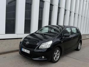 Black Toyota Verso 2011 in Vilnius, with an engine capacity of 2.00 L and mileage of 300 thousand km for 3500 €, photo 7 on AUTOMOTO.COM.LV