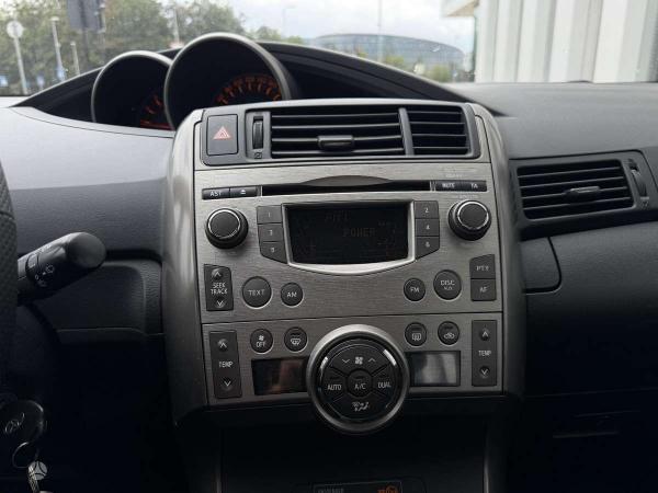Toyota Verso 2011 Viļņa vietnē Melns Toyota Verso 2011 Viļņa, ar dzinēja tilpumu 2.00 L un nobraukumu 300 tūkst. km par 3500 €, foto 11 vietnē AUTOMOTO.COM.LV