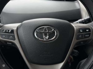 Black Toyota Verso 2011 in Vilnius, with an engine capacity of 2.00 L and mileage of 300 thousand km for 3500 €, photo 12 on AUTOMOTO.COM.LV