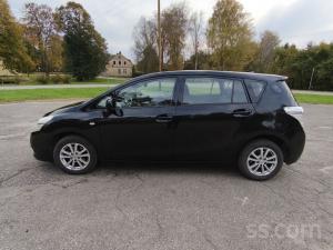 Тойота Версо 2011 в Кулдига на AUTOMOTO.COM.LV Черный Тойота Версо 2011 в Кулдига, объемом двигателя 2.00 л и пробегом 308 тыс. км за 3850 €, фото 1 на AUTOMOTO.COM.LV