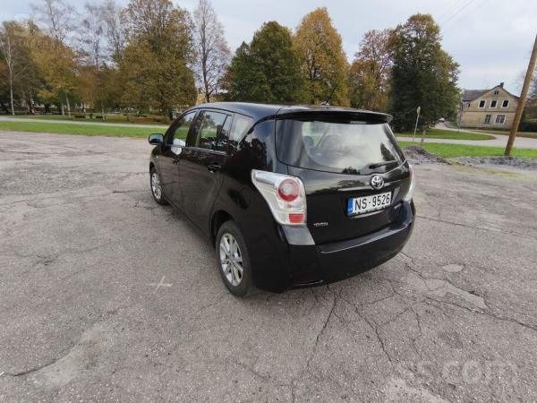 Тойота Версо 2011 в Кулдига на AUTOMOTO.COM.LV Черный Тойота Версо 2011 в Кулдига, объемом двигателя 2.00 л и пробегом 308 тыс. км за 3850 €, фото 3 на AUTOMOTO.COM.LV