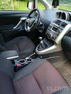 Черный Тойота Версо 2011 в Кулдига, объемом двигателя 2.00 л и пробегом 308 тыс. км за 3850 €, фото 8 на AUTOMOTO.COM.LV