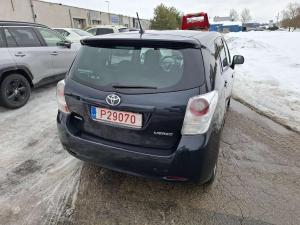 Melns Toyota Verso 2012 Kauņa, ar dzinēja tilpumu 2.00 L un nobraukumu 103 tūkst. km par 5200 €, foto 4 vietnē AUTOMOTO.COM.LV
