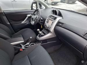 Melns Toyota Verso 2012 Kauņa, ar dzinēja tilpumu 2.00 L un nobraukumu 103 tūkst. km par 5200 €, foto 6 vietnē AUTOMOTO.COM.LV