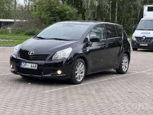 Black Toyota Verso 2012 in Riga, with an engine capacity of 2.00 L and mileage of 255 thousand km for 5900 €, photo  on AUTOMOTO.COM.LV