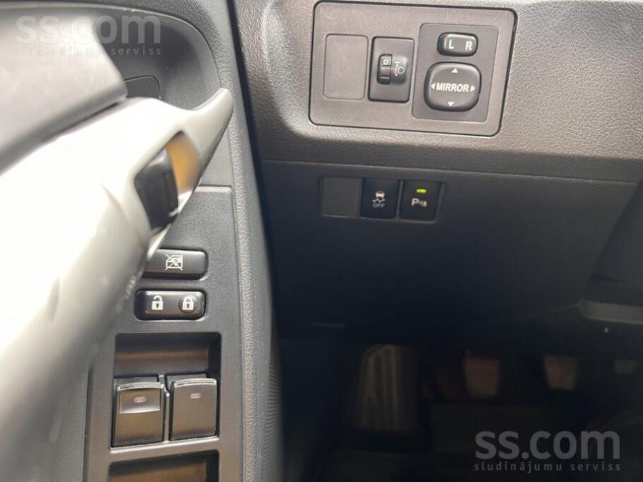 Melns Toyota Verso 2012 Rīga, ar dzinēja tilpumu 2.00 L un nobraukumu 255 tūkst. km par 5900 €, foto 7 vietnē AUTOMOTO.COM.LV