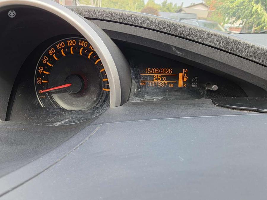 Melns Toyota Verso 2012 Panevēža, ar dzinēja tilpumu 2.00 L un nobraukumu 332 tūkst. km par 4300 €, foto 15 vietnē AUTOMOTO.COM.LV