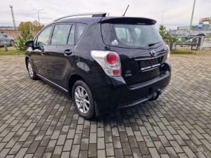 Black Toyota Verso 2013 in Siauliai, with an engine capacity of 2.00 L and mileage of 240 thousand km for 6800 €, photo 6 on AUTOMOTO.COM.LV