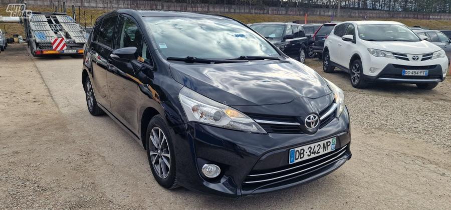 Melns Toyota Verso 2013 Viļņa, ar dzinēja tilpumu 2.00 L un nobraukumu 205 tūkst. km par 6370 €, foto 3 vietnē AUTOMOTO.COM.LV