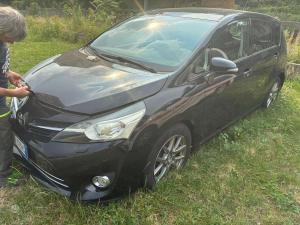 Black Toyota Verso 2013 in Silale, with an engine capacity of 2.23 L and mileage of 270 thousand km for 3150 €, photo  on AUTOMOTO.COM.LV