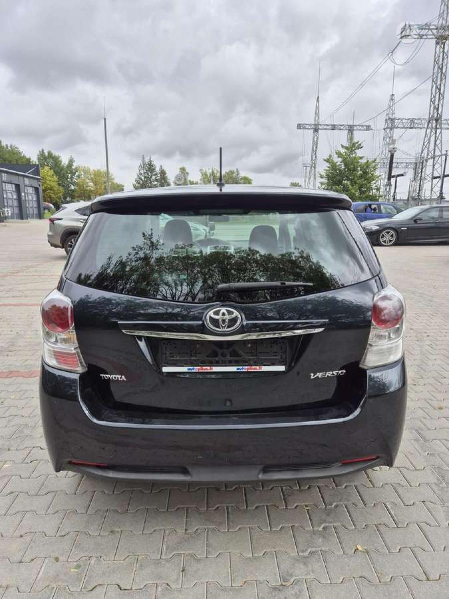 Melns Toyota Verso 2013 Šauļi, ar dzinēja tilpumu 2.00 L un nobraukumu 245 tūkst. km par 5950 €, foto 7 vietnē AUTOMOTO.COM.LV