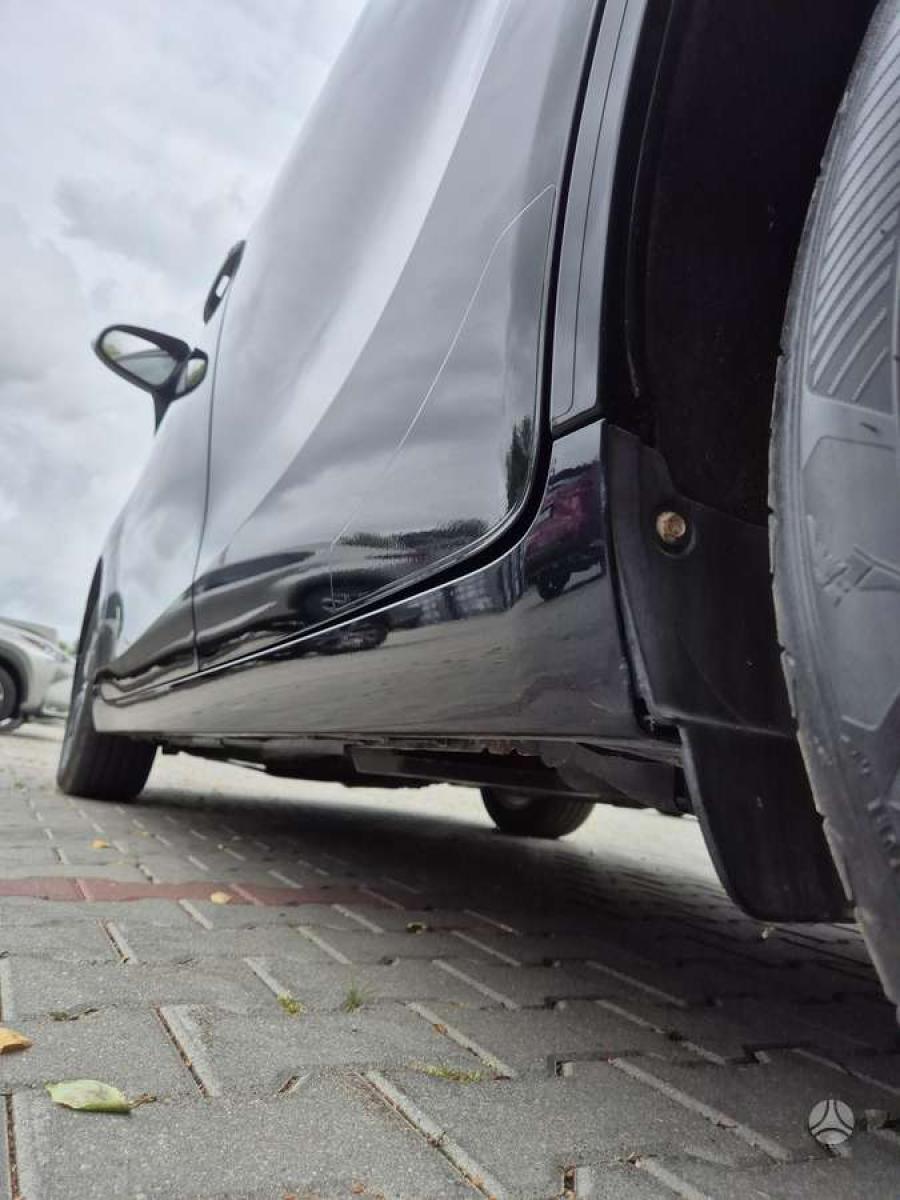 Melns Toyota Verso 2013 Šauļi, ar dzinēja tilpumu 2.00 L un nobraukumu 245 tūkst. km par 5950 €, foto 13 vietnē AUTOMOTO.COM.LV