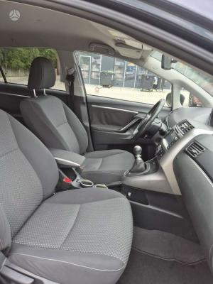 Melns Toyota Verso 2013 Šauļi, ar dzinēja tilpumu 2.00 L un nobraukumu 245 tūkst. km par 5950 €, foto 19 vietnē AUTOMOTO.COM.LV