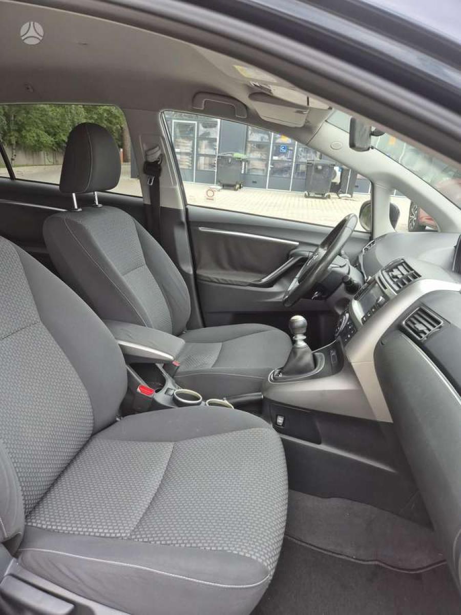 Melns Toyota Verso 2013 Šauļi, ar dzinēja tilpumu 2.00 L un nobraukumu 245 tūkst. km par 5950 €, foto 19 vietnē AUTOMOTO.COM.LV