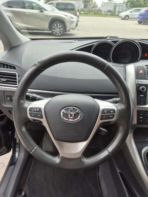 Melns Toyota Verso 2013 Šauļi, ar dzinēja tilpumu 2.00 L un nobraukumu 245 tūkst. km par 5950 €, foto 23 vietnē AUTOMOTO.COM.LV