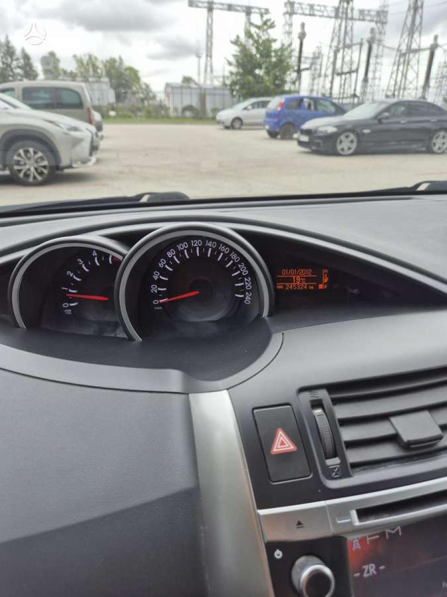 Melns Toyota Verso 2013 Šauļi, ar dzinēja tilpumu 2.00 L un nobraukumu 245 tūkst. km par 5950 €, foto 24 vietnē AUTOMOTO.COM.LV