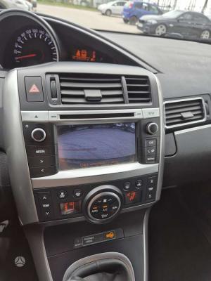 Melns Toyota Verso 2013 Šauļi, ar dzinēja tilpumu 2.00 L un nobraukumu 245 tūkst. km par 5950 €, foto 25 vietnē AUTOMOTO.COM.LV