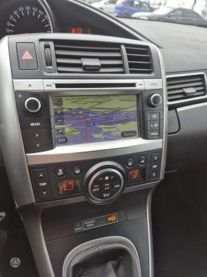 Melns Toyota Verso 2013 Šauļi, ar dzinēja tilpumu 2.00 L un nobraukumu 245 tūkst. km par 5950 €, foto 26 vietnē AUTOMOTO.COM.LV