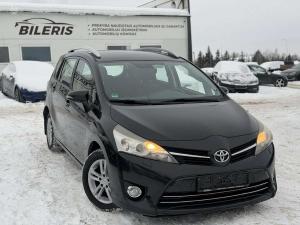 Melns Toyota Verso 2014 Utena, ar dzinēja tilpumu 1.60 L un nobraukumu 290 tūkst. km par 4290 €, foto  vietnē AUTOMOTO.COM.LV