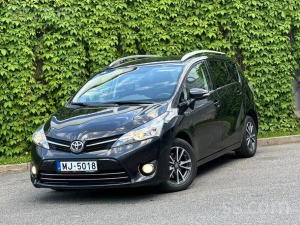 Melns Toyota Verso 2014 Rīga, ar dzinēja tilpumu 1.60 L un nobraukumu 204 tūkst. km par 6250 €, foto 1 vietnē AUTOMOTO.COM.LV