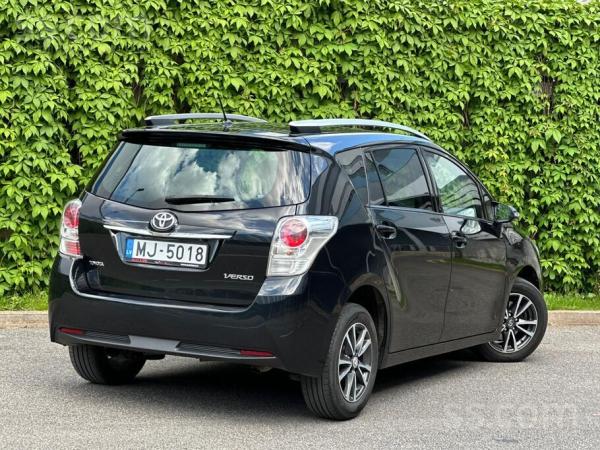 Melns Toyota Verso 2014 Rīga, ar dzinēja tilpumu 1.60 L un nobraukumu 204 tūkst. km par 6250 €, foto 2 vietnē AUTOMOTO.COM.LV