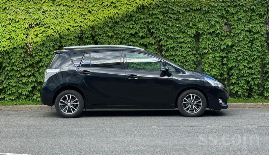 Melns Toyota Verso 2014 Rīga, ar dzinēja tilpumu 1.60 L un nobraukumu 204 tūkst. km par 6250 €, foto 6 vietnē AUTOMOTO.COM.LV