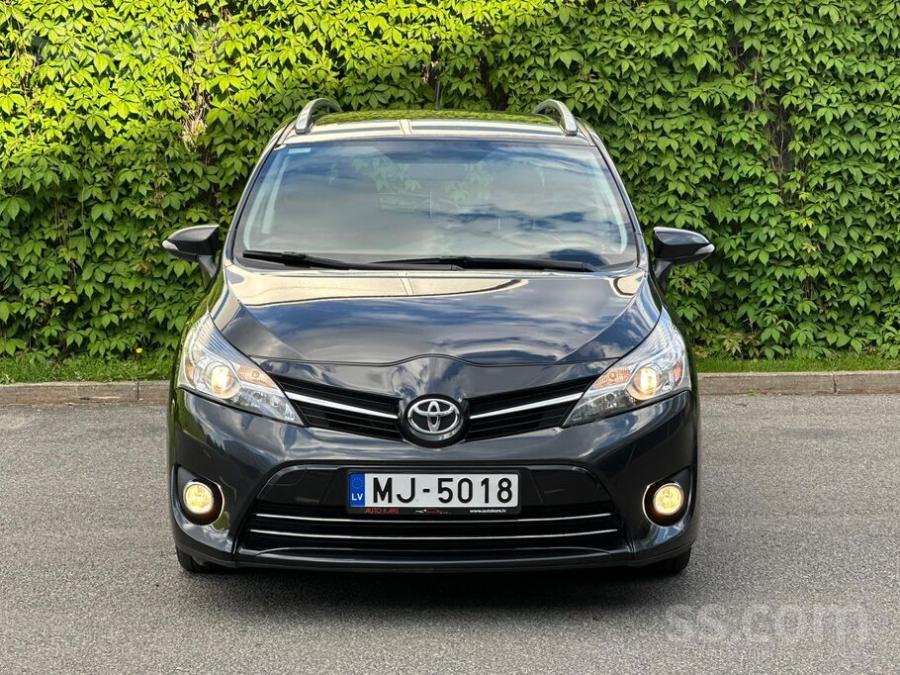 Melns Toyota Verso 2014 Rīga, ar dzinēja tilpumu 1.60 L un nobraukumu 204 tūkst. km par 6250 €, foto 8 vietnē AUTOMOTO.COM.LV