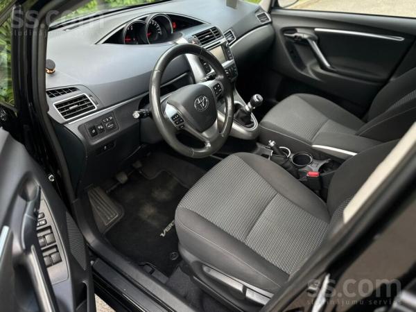 Melns Toyota Verso 2014 Rīga, ar dzinēja tilpumu 1.60 L un nobraukumu 204 tūkst. km par 6250 €, foto 9 vietnē AUTOMOTO.COM.LV